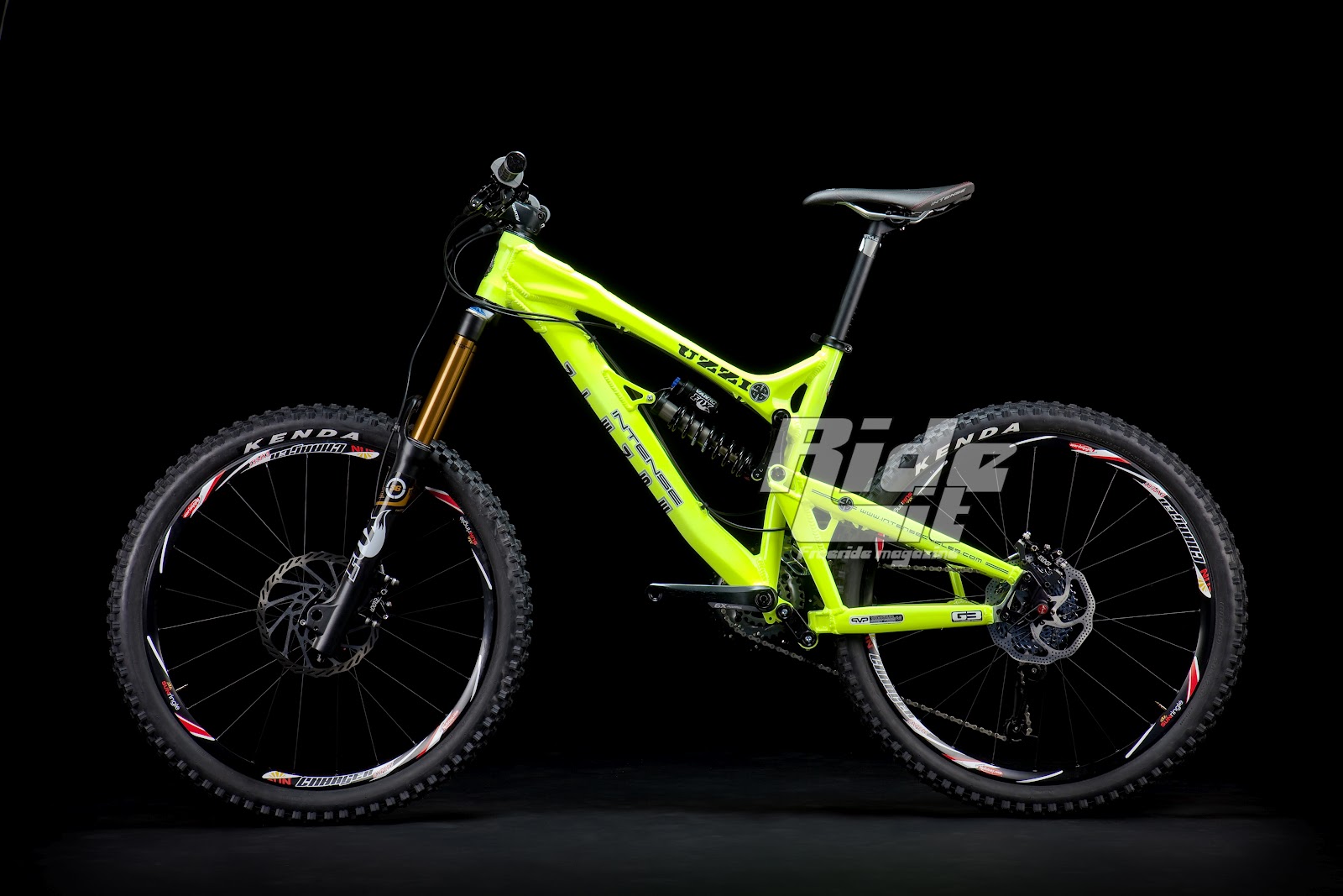 Ride It Mag behind the scene: SCOOP ! NEW INTENSE UZZI