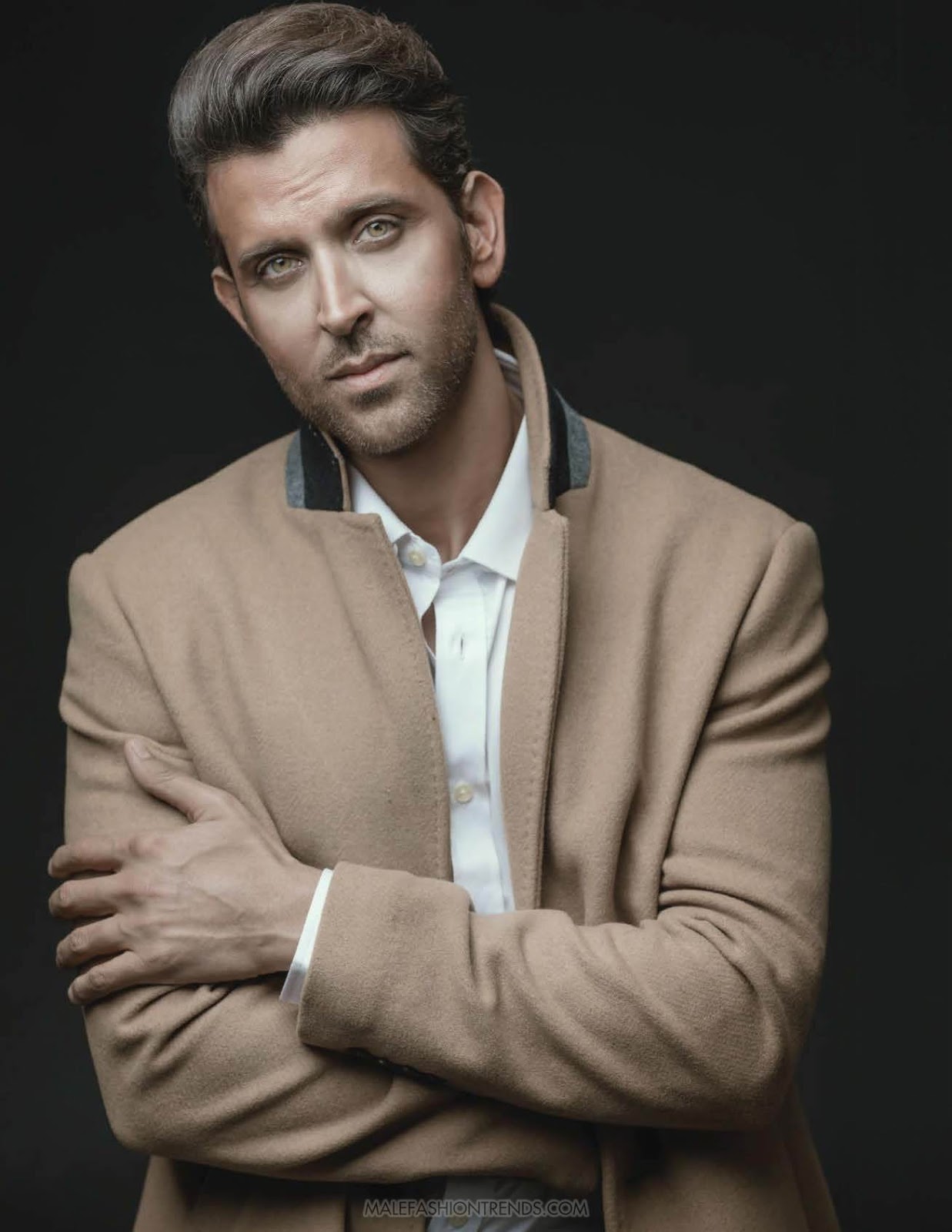 Hrithik Roshan para Man's World India por Errikos Andreu