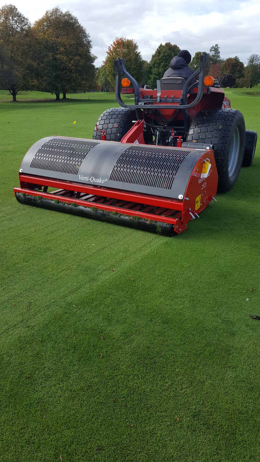 ralonzijr Golf Course Maintenance: Verti Quaking Fairways (Deep tine ...