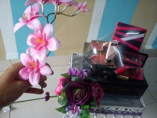 Stay Cool, Be A Better You....: ENTRI 131 : GUBAH BUNGA UNTUK HANTARAN.