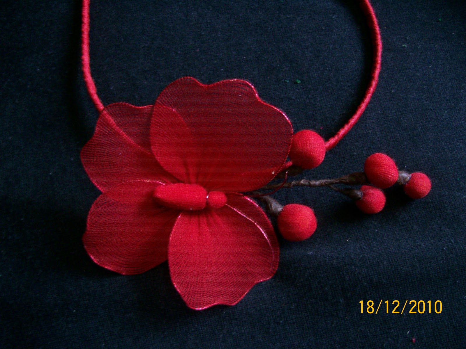 Tinas Creations: Instructions on making a nylon stocking butterfly