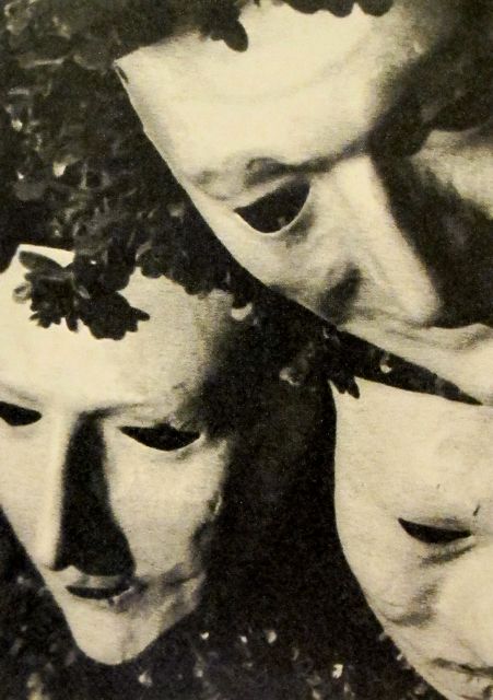 MONDOBLOGO: man ray's masks