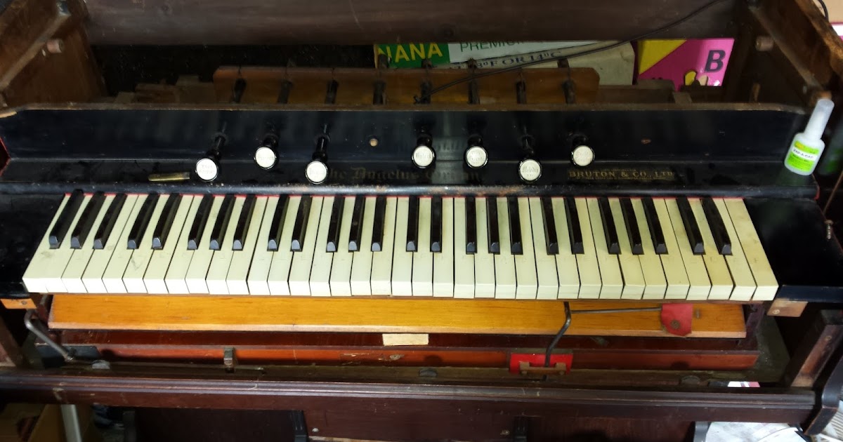 The Angelus Organ: The Keyboard layout