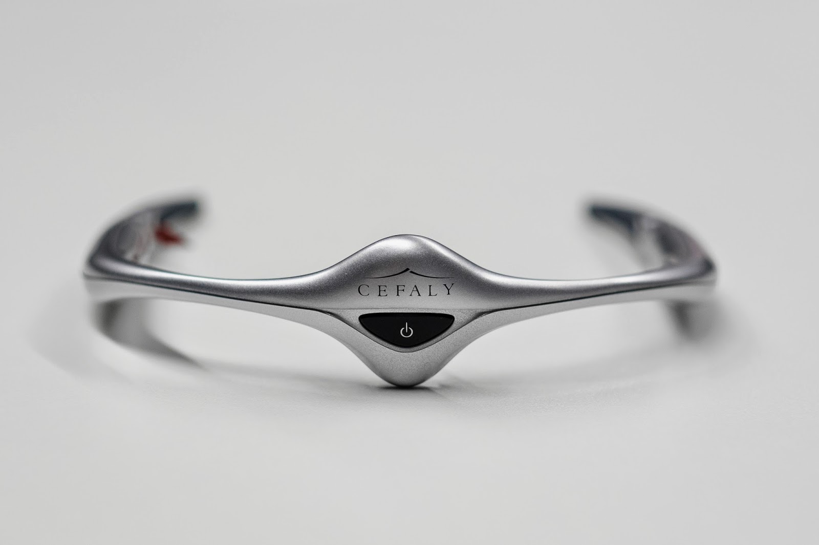 Cefaly launches Anti-migraine Headband Device - Images Archival Store