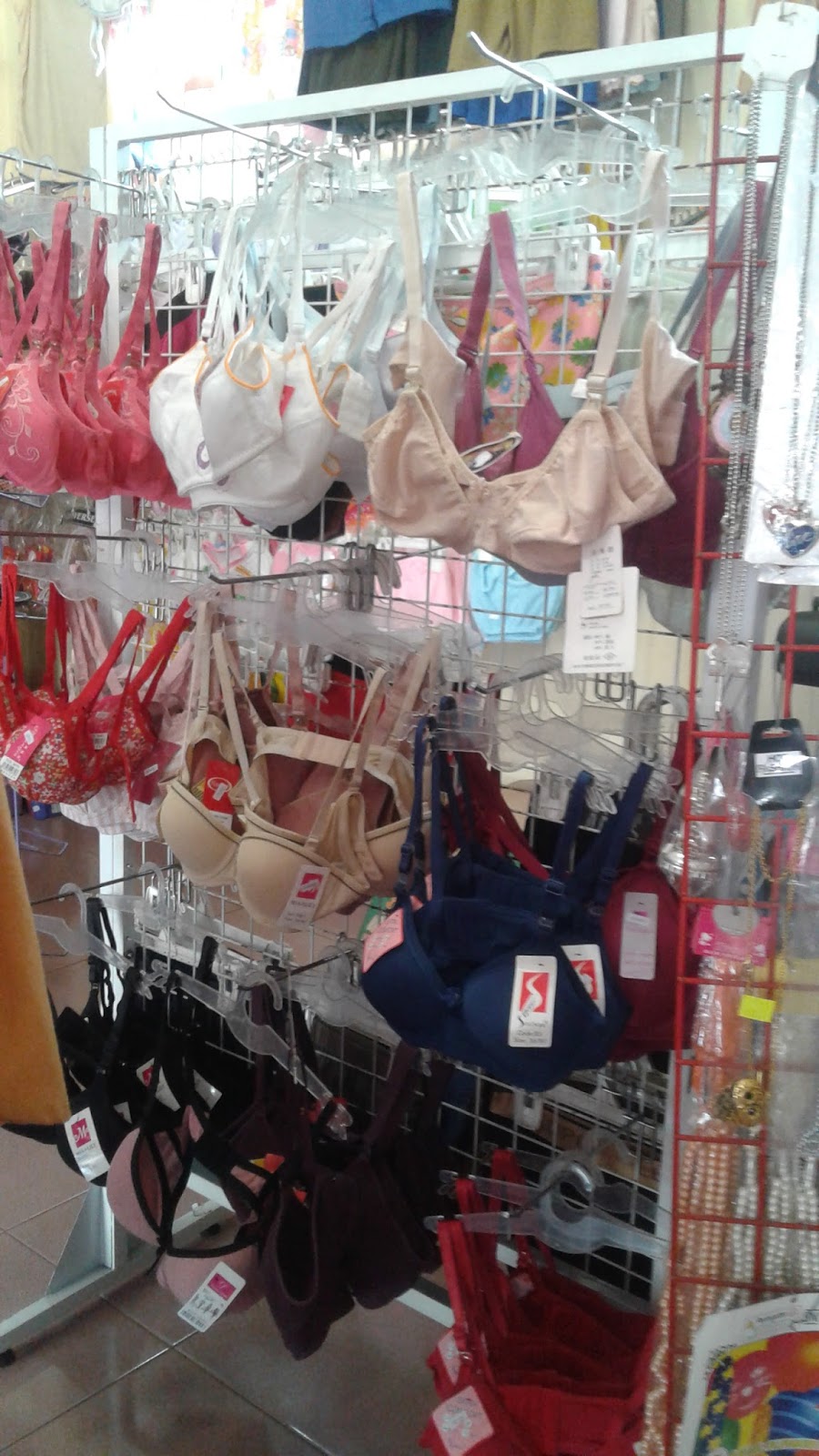 Rak Display Busana Multy Fungsi - Rak Display Busana Murah