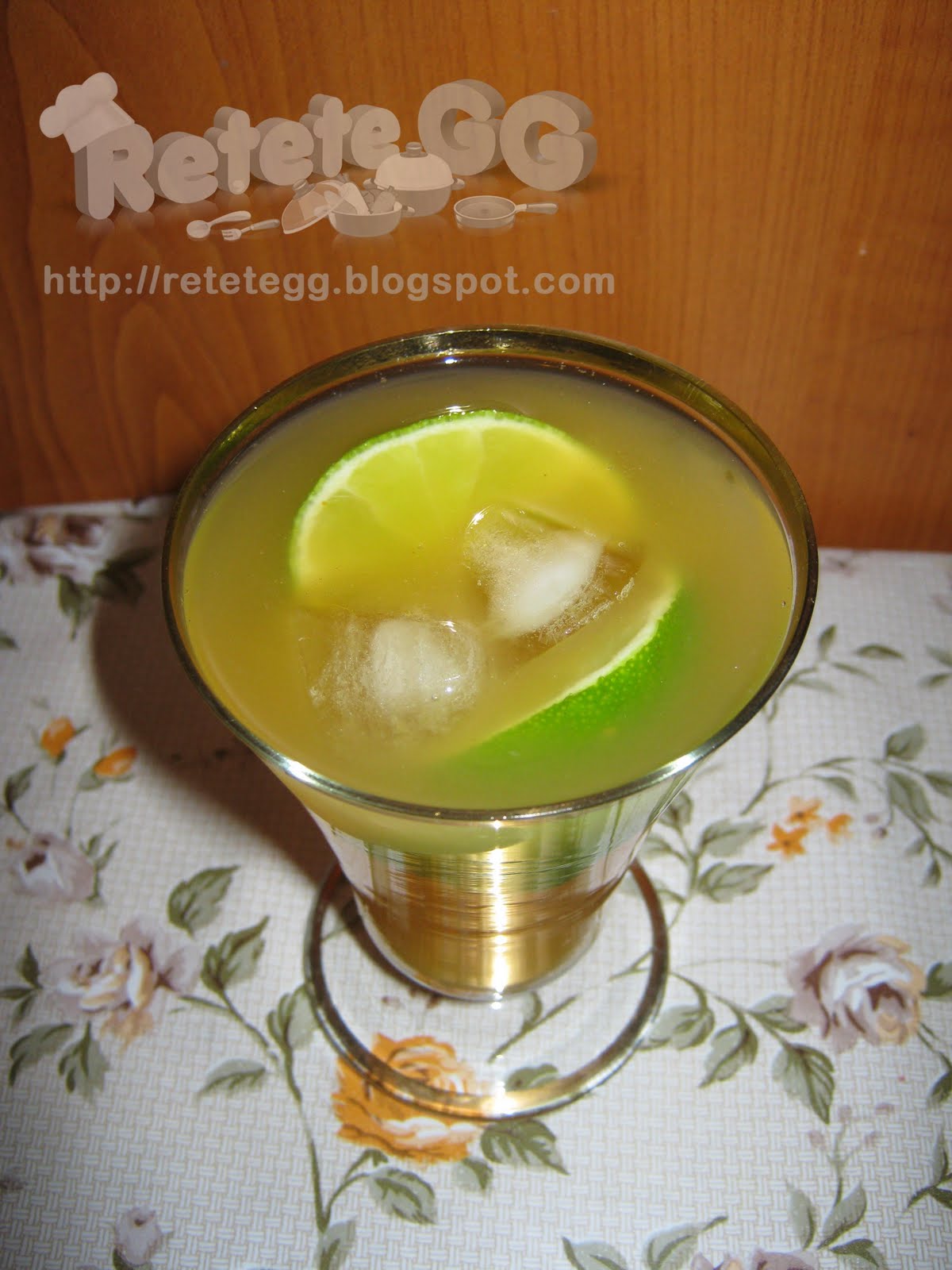 Retete gustoase si garnisite: Prajituri/ torturi si bauturi pentru Revelion