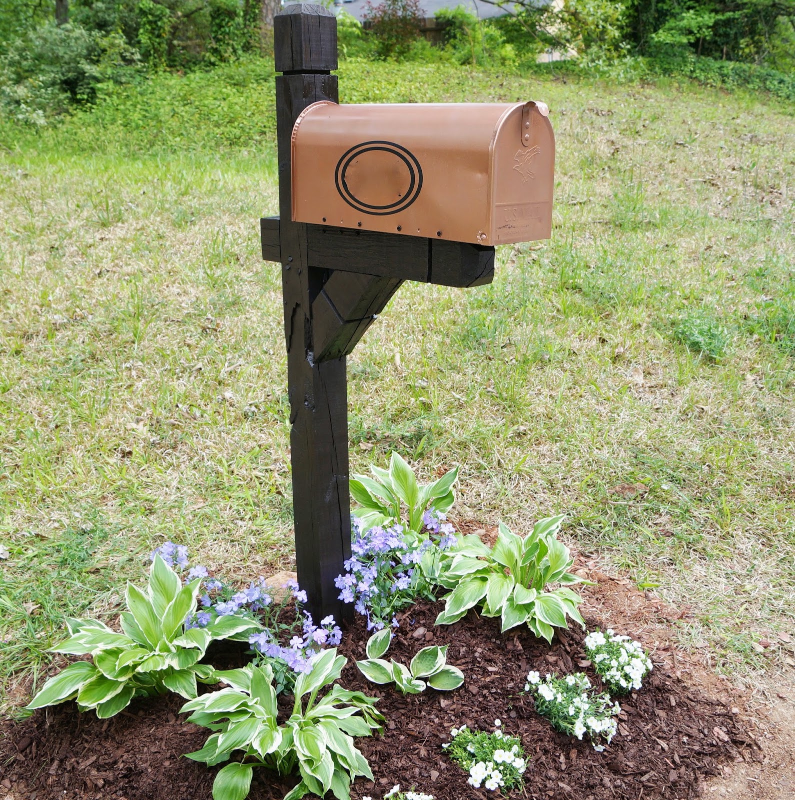 Don't Disturb This Groove: Mailbox Makeover