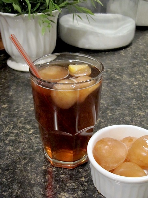 Sew Many Ways...: Thirsty Thursday...Iced Tea Cubes