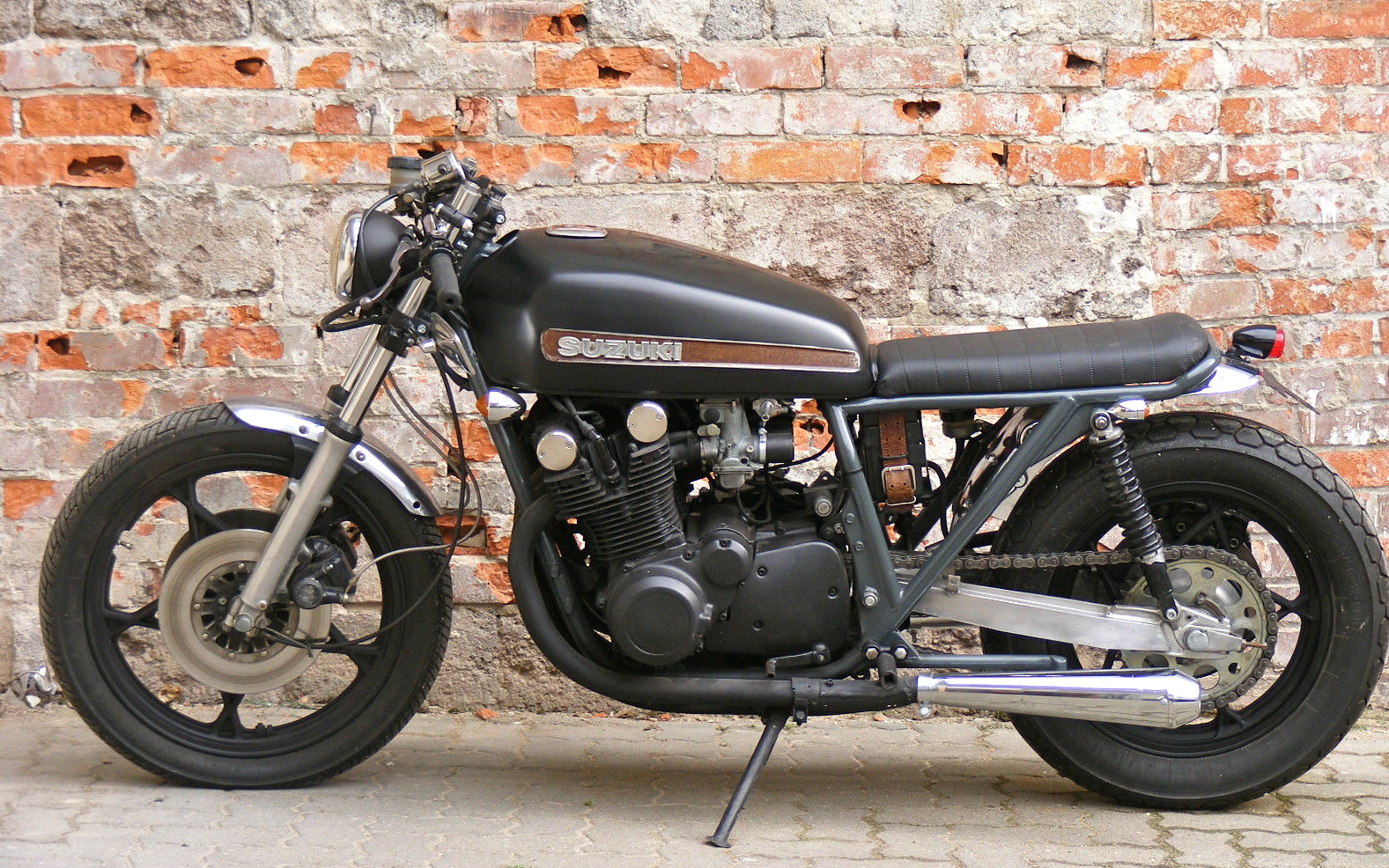 GS1000 Simple black - Inazuma café racer