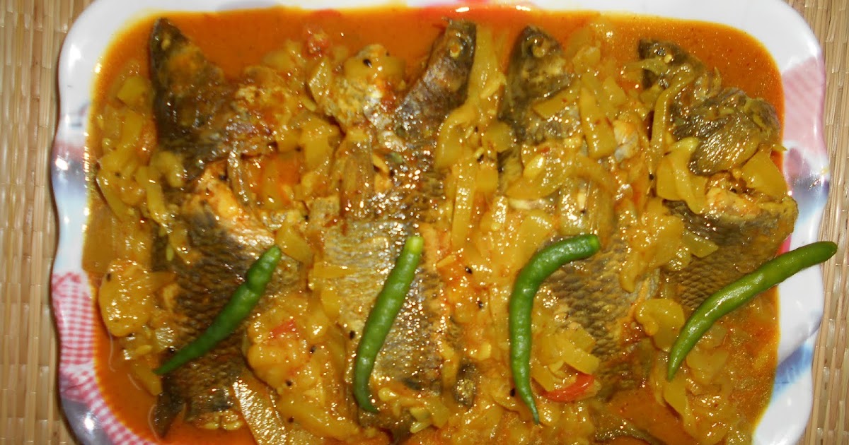 Paramita's Kitchen: Lau Diye Koi Mach / Koi Fish With Bottle Gourd ...