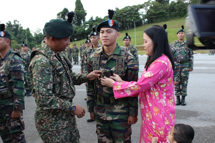 Portal Bujang Berani 10 RRD: PERBARISAN HARI ULANG TAHUN 10 RRD YANG KE-35