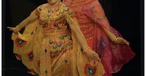 Tata Rias dan Busana Tari Tradisional | Biasa Membaca