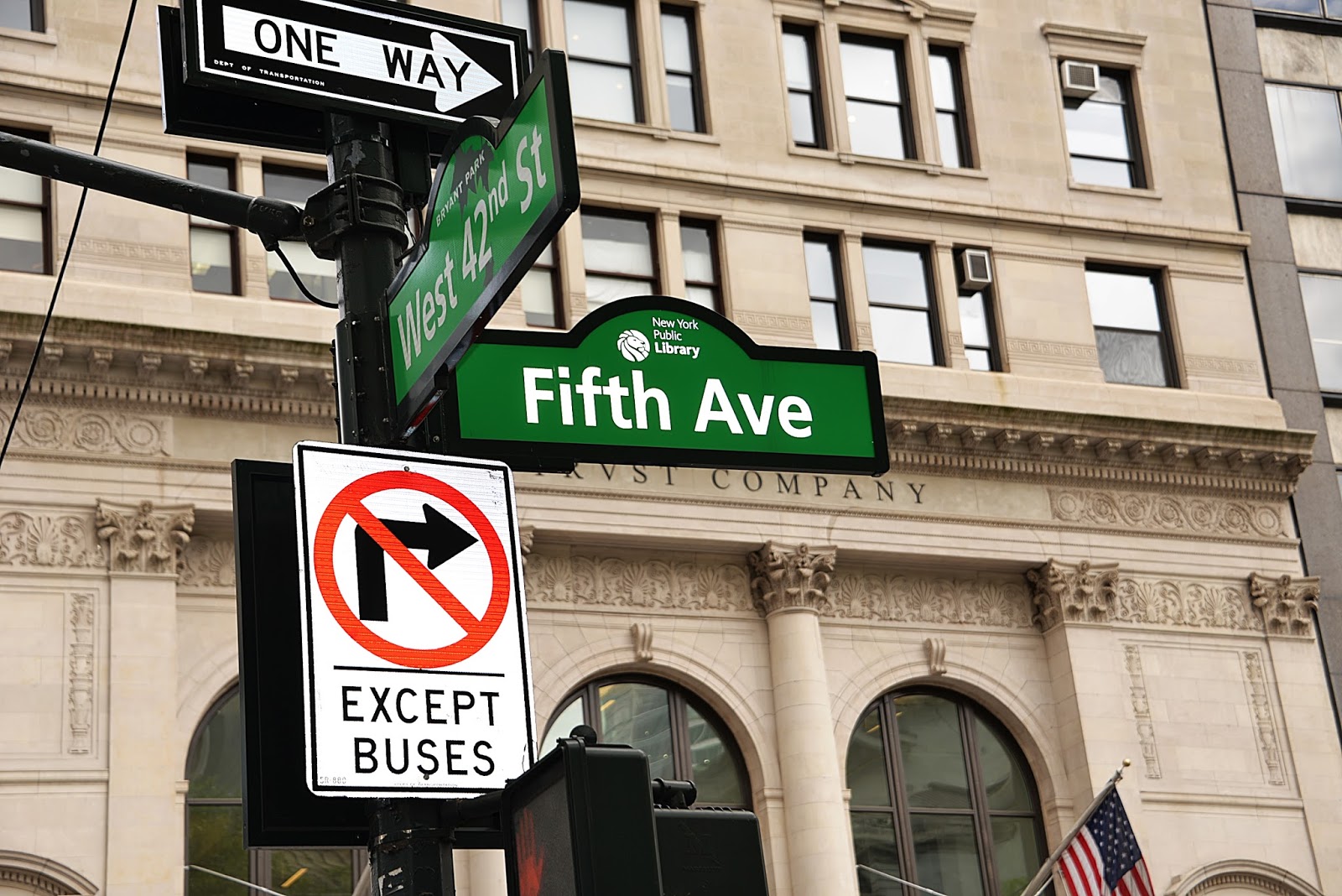 Fifth Avenue - BlackAndWhiteFashion