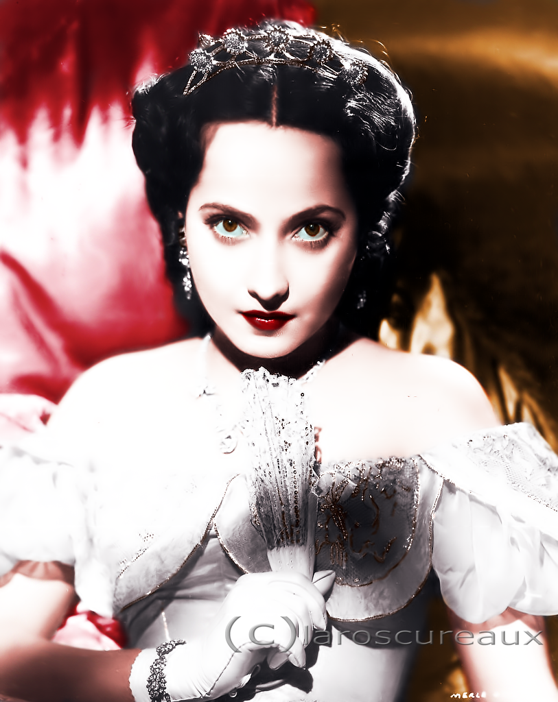 Claroscureaux Deux: Merle Oberon, 1939