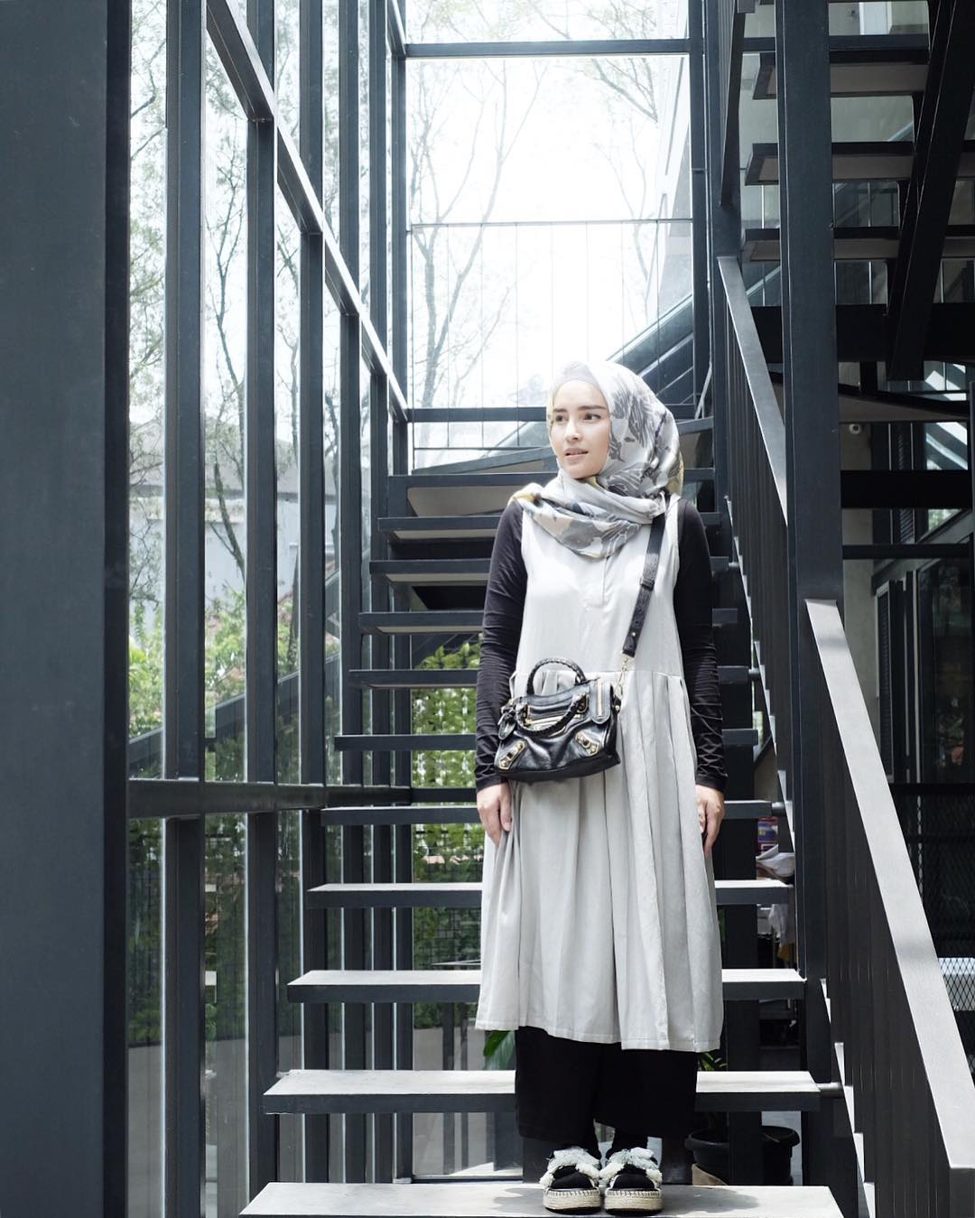 30+ Inspirasi Fashion Hijab Selebgram 2017 - Tutorial HijabKu