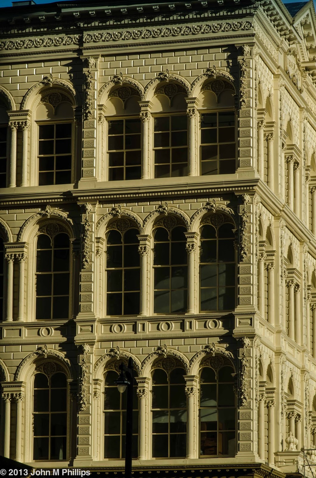 SKEPTIC PHOTO: CRUISING THRU MILWAUKEE & THE IRON BLOCK BUILDING