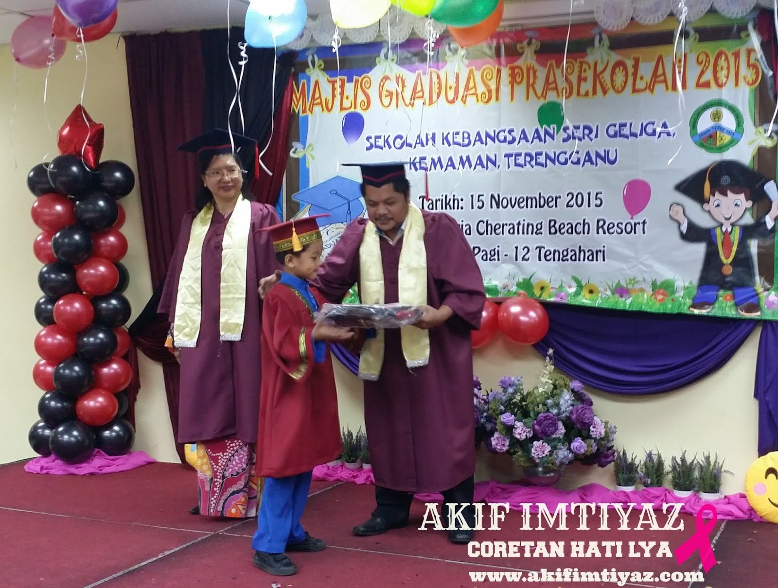 hari graduasi sekolah - AliyataroOsborne