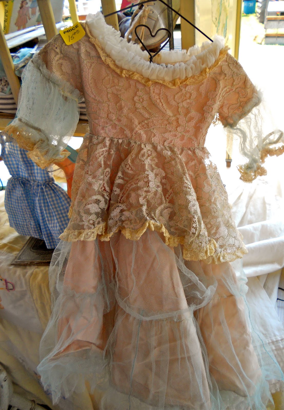 Lillys Lace: Hotter than Hell Antiquing in Canton Texas!