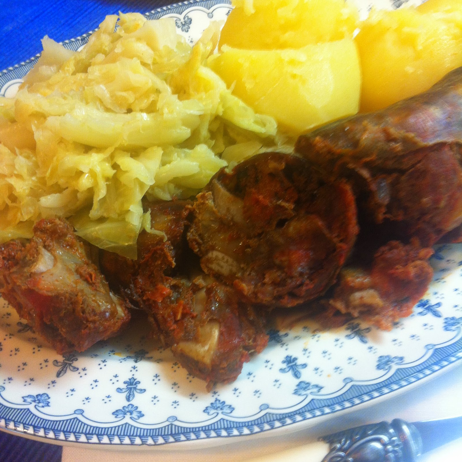 Las recetas de Martuka: Androlla Con Patatas Y Repollo