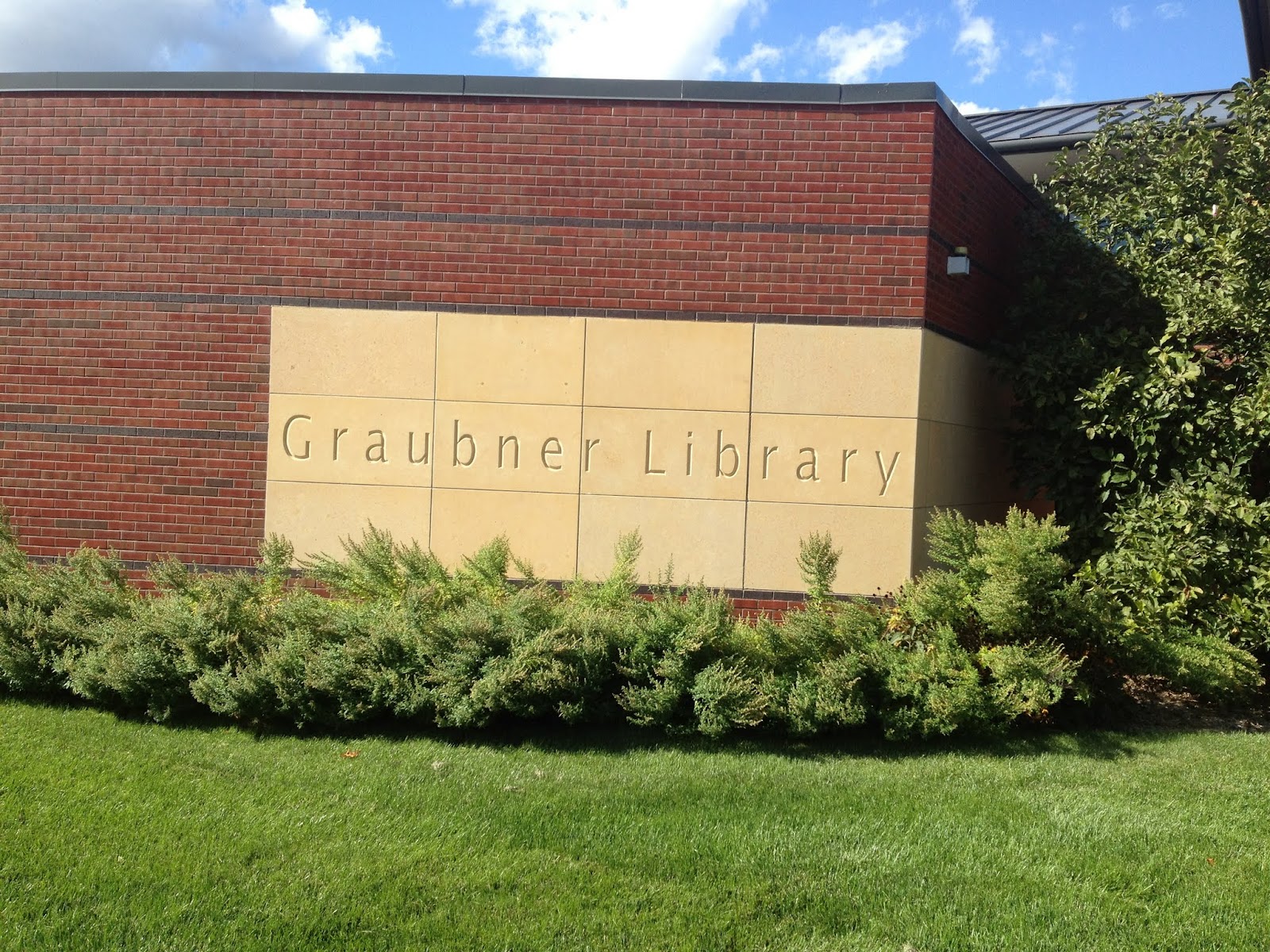 The Wolff's Tale: Graubner Library