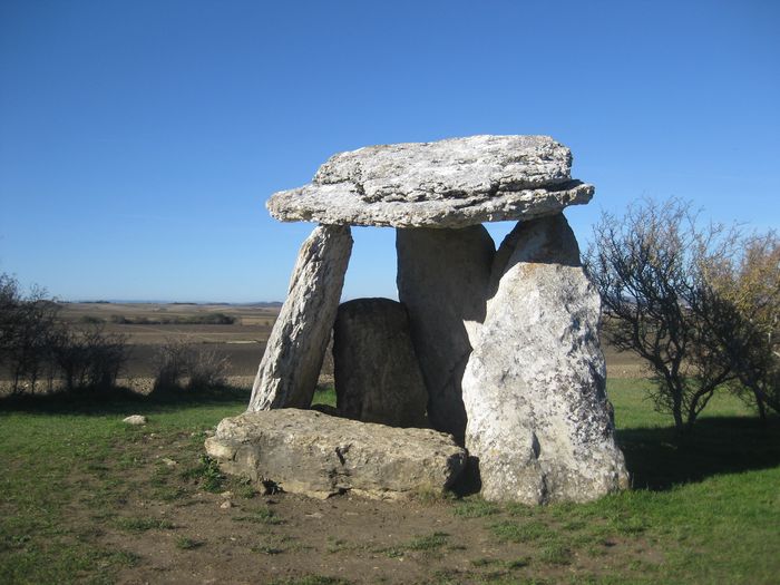 DOLMEN ALDAIA® | ¿Que es un Dolmen? - Datos interesantes: ¿Que es un ...