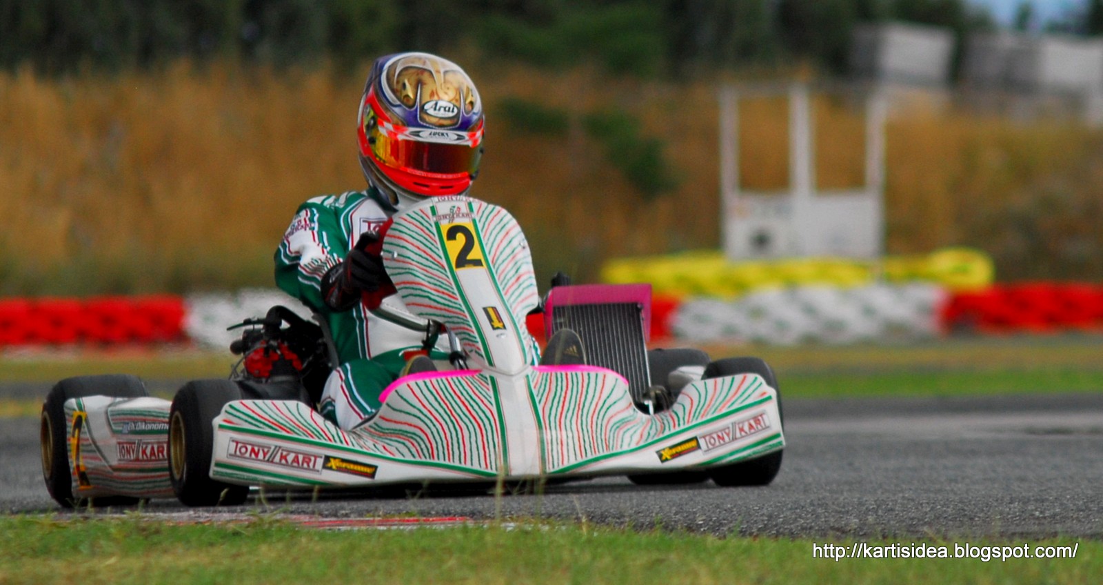 karting.gr.blogspot.com: Ομόσταυλοι στον ίδιο... τίτλο!