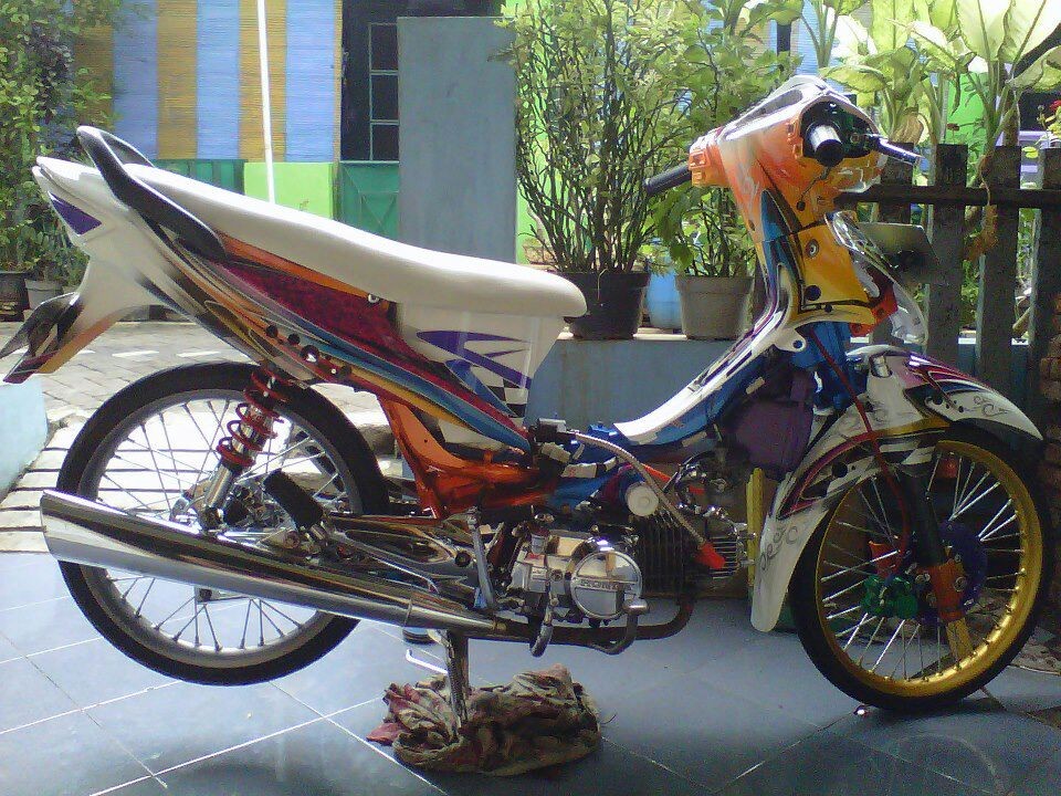 Foto modifikasi supra fit lama new airbrush ban kecil besar 2004 2005 ...
