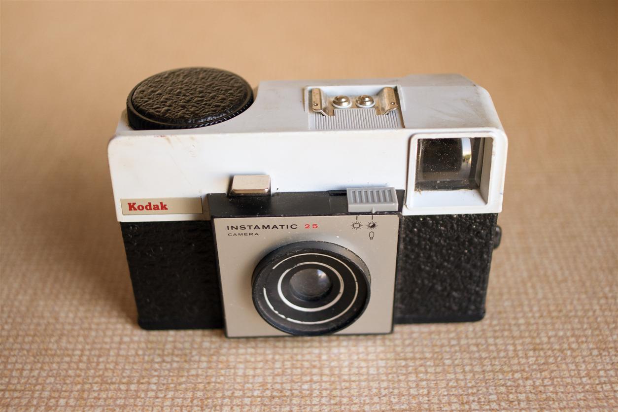 Old camera collection: Kodak Instamatic 25