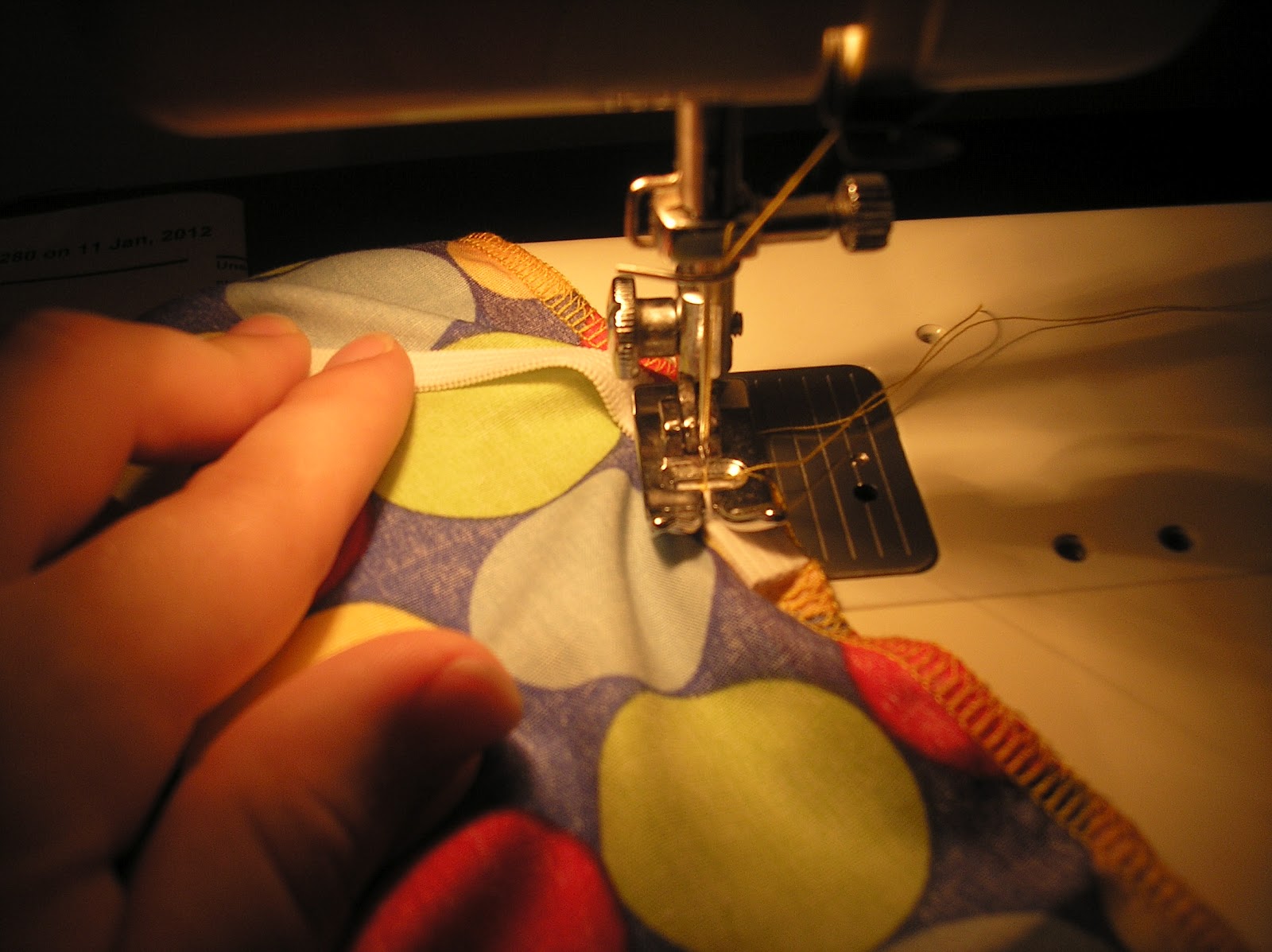 As snug as a bug in a rug: Tutorial: How to sew kindy sheets WFMW