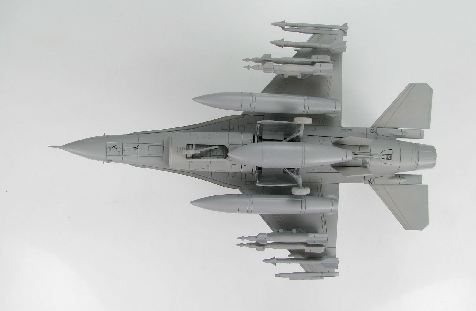 Dora 9 Diecast: Hobby Master 1/72 General Dynamics F-16 Fighting Falcon