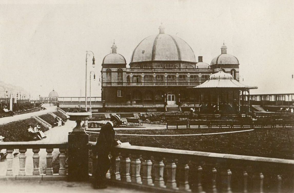 Rhyl Life: TALE OF TWO PAVILIONS