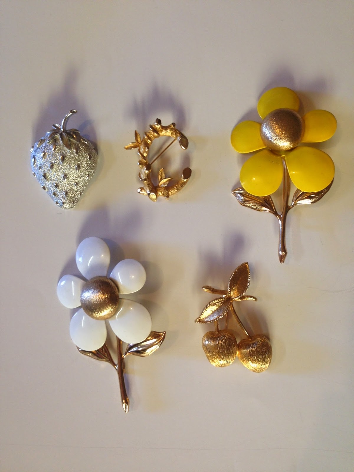 tunabake times: My brooch collection