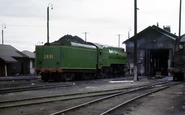 Essence: October 2013