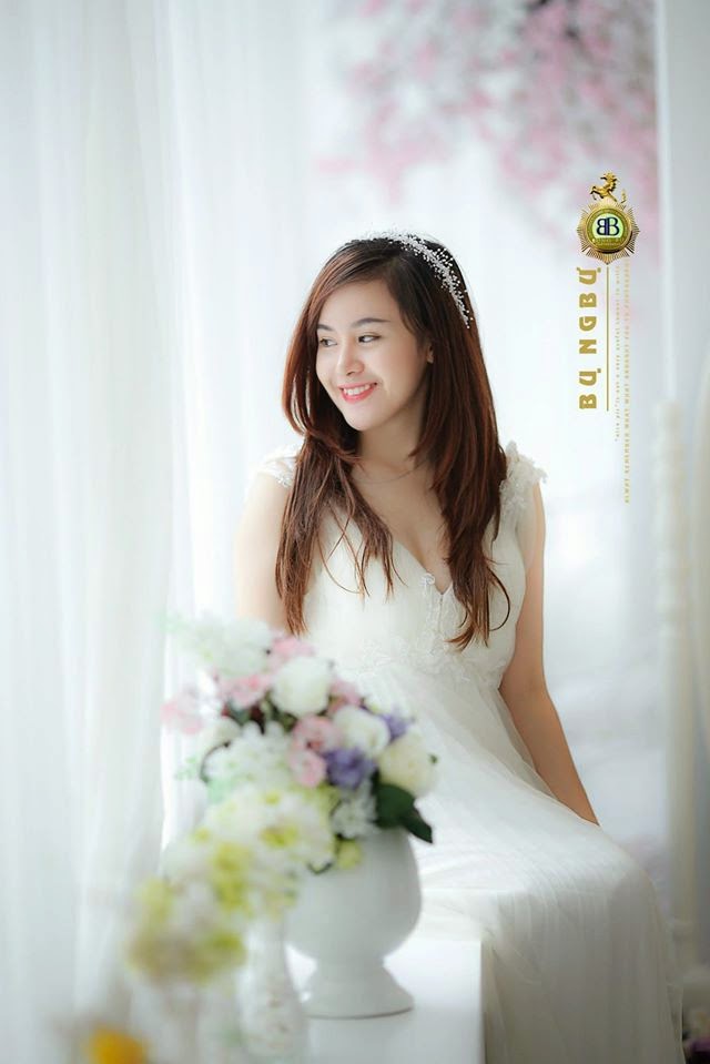 Beautiful Vietnam Model LE THI HUYEN ANH