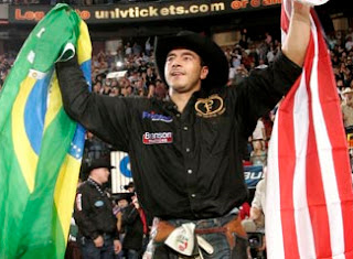 .: ADRIANO MORAES - O fenômeno Mundial do Rodeio