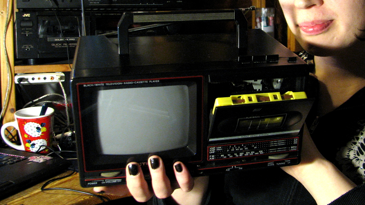 absorptions: Portable TV, Raspberry-Pified