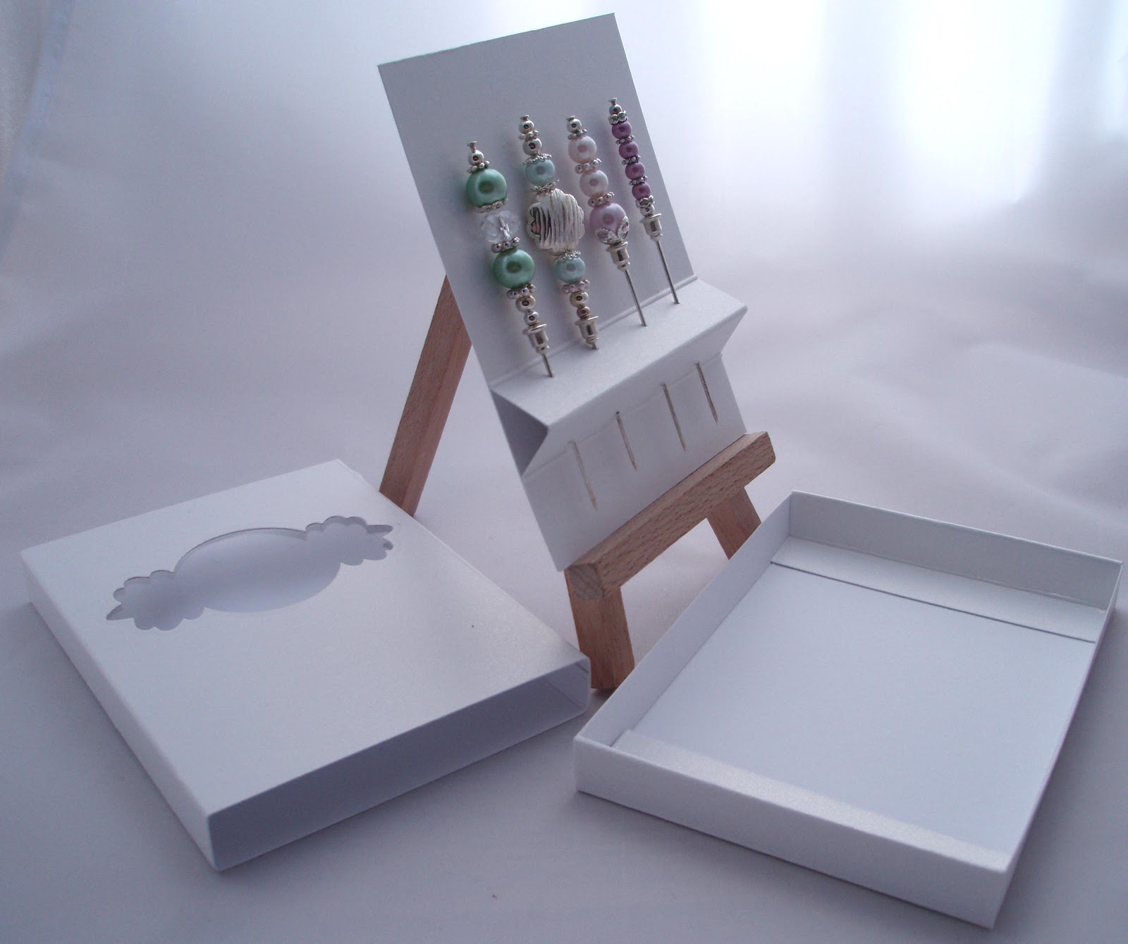 Creative Harmony: Decorative Pins Slider Box Tutorial