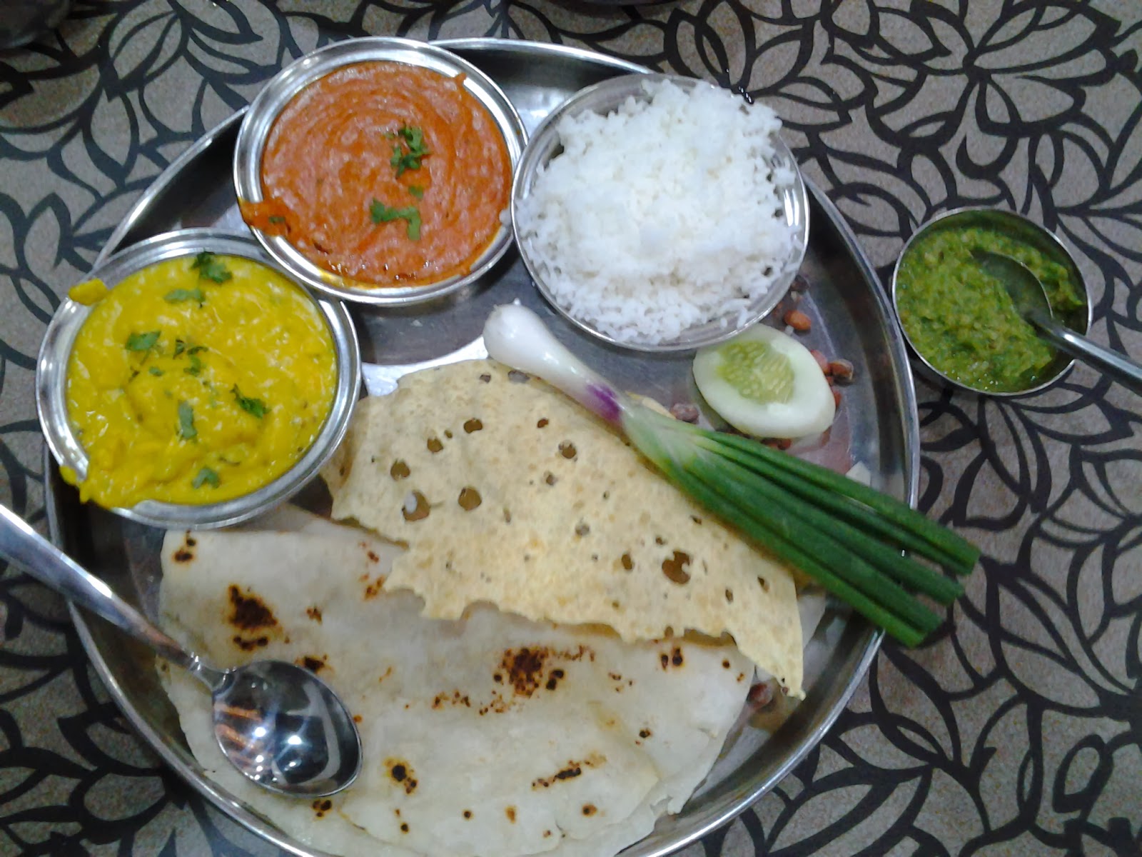 Planet Food India: Tiffin and Thali at Deccan, Pune - Mathura ...