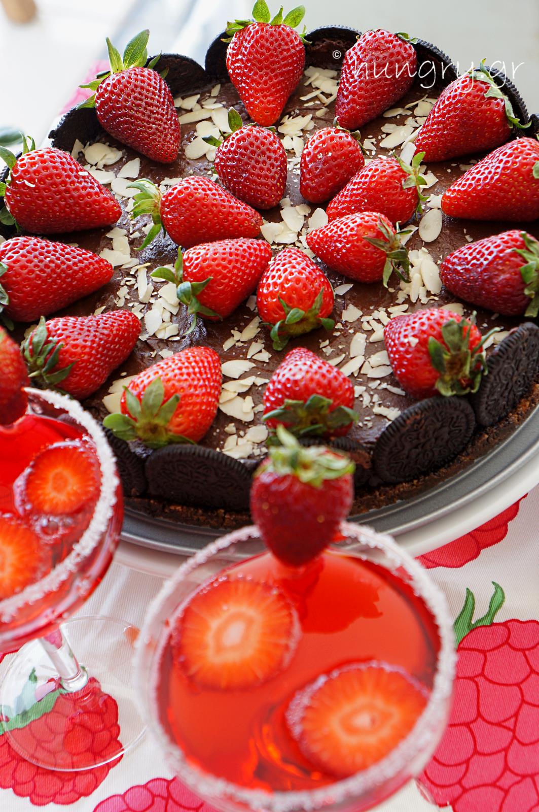 Kitchen Stories: Oreo, Strawberry & Chocolate Tart