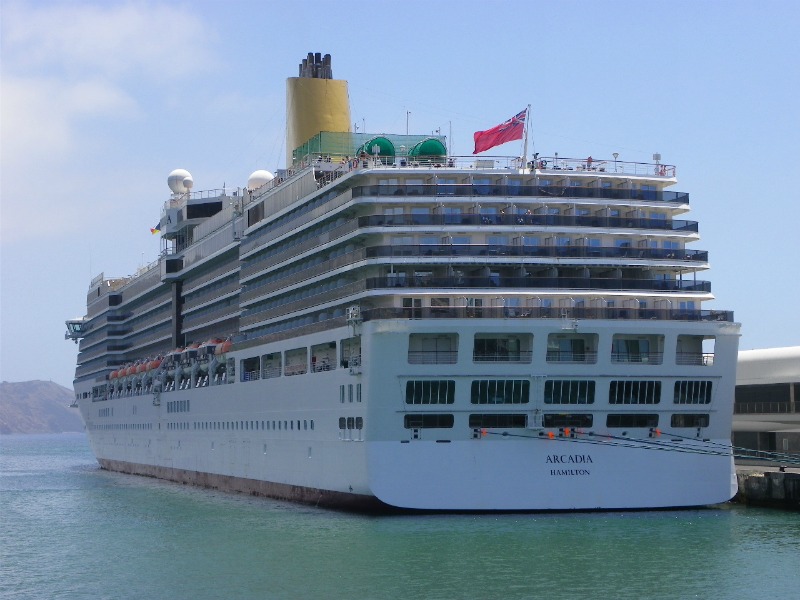 P&O's ARCADIA in Funchal