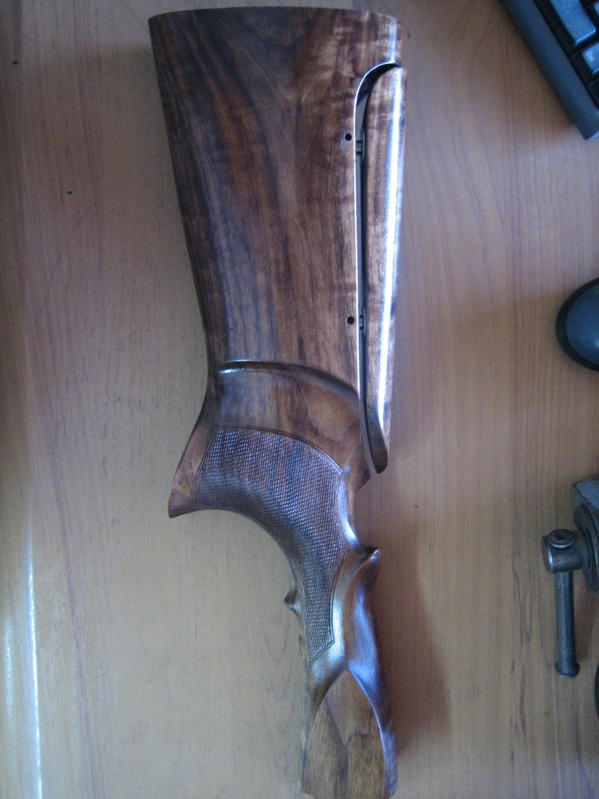 ΟΠΛΟΥΡΓΕΙΟ ΜΟΥΖΟΥΡΗ / Gunsmith workshop - Mouzouris