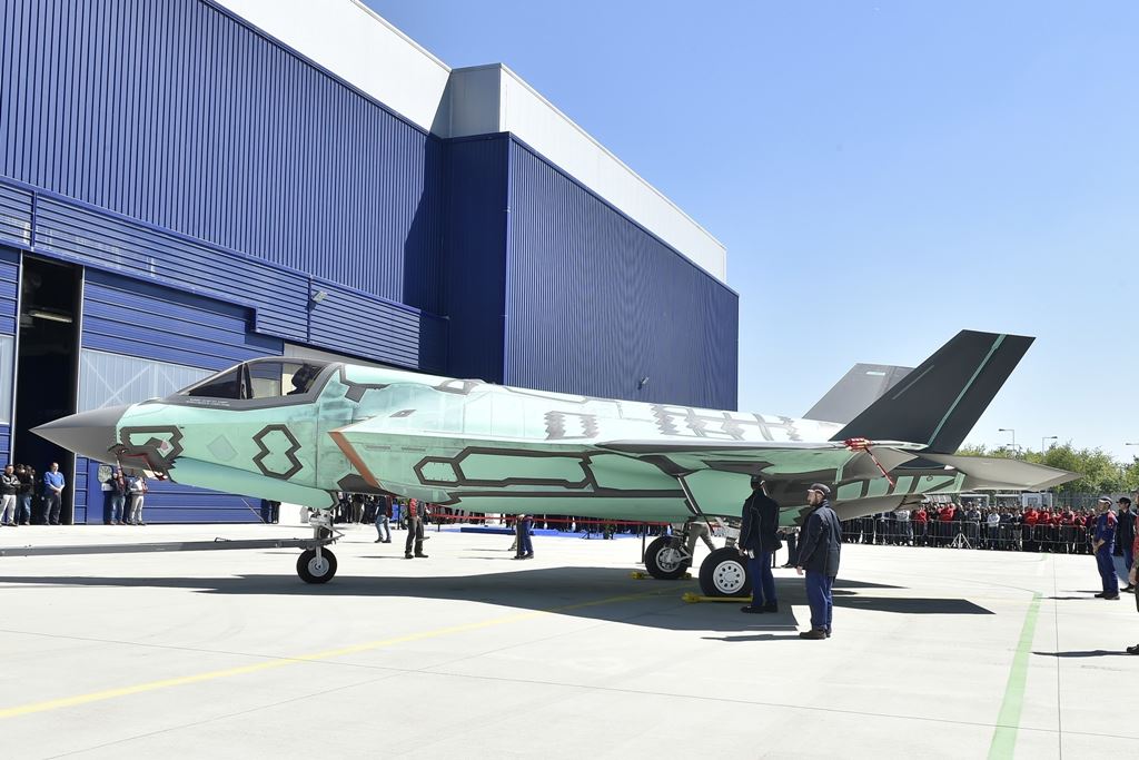 FIRST ITALIAN F-35B ROLLS OUT - Blog Before Flight - Aerospace and ...