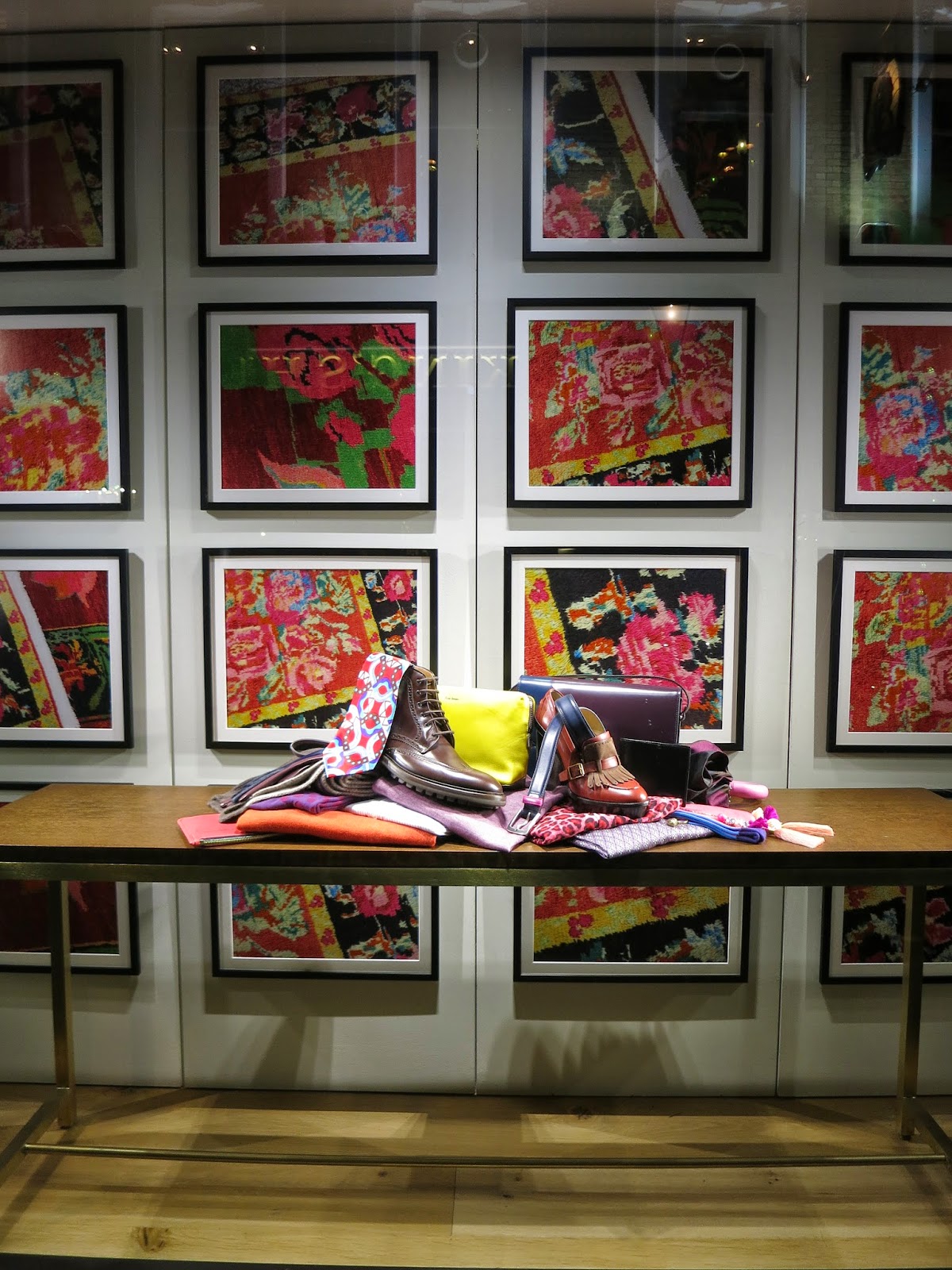 RetailStoreWindows.com: Paul Smith, London