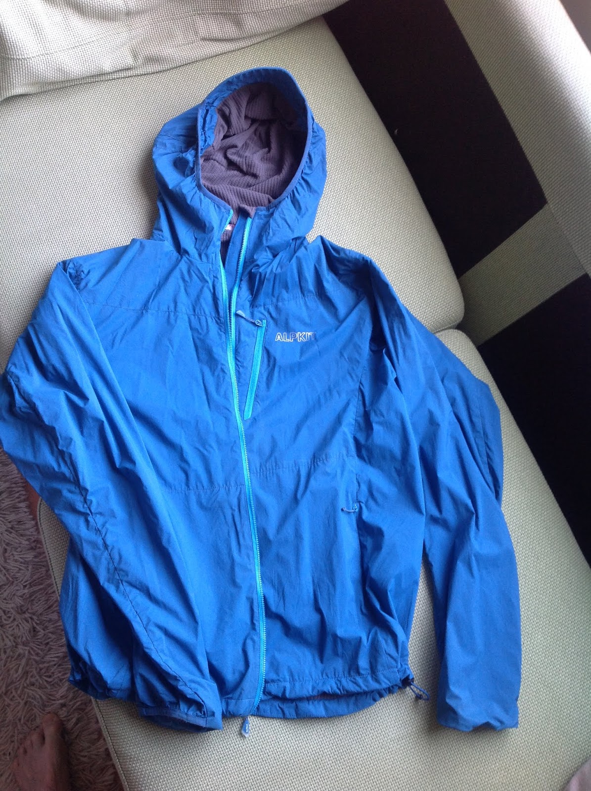 JAMIE EVANS CLIMBING: Alpkit Morphosis jacket review