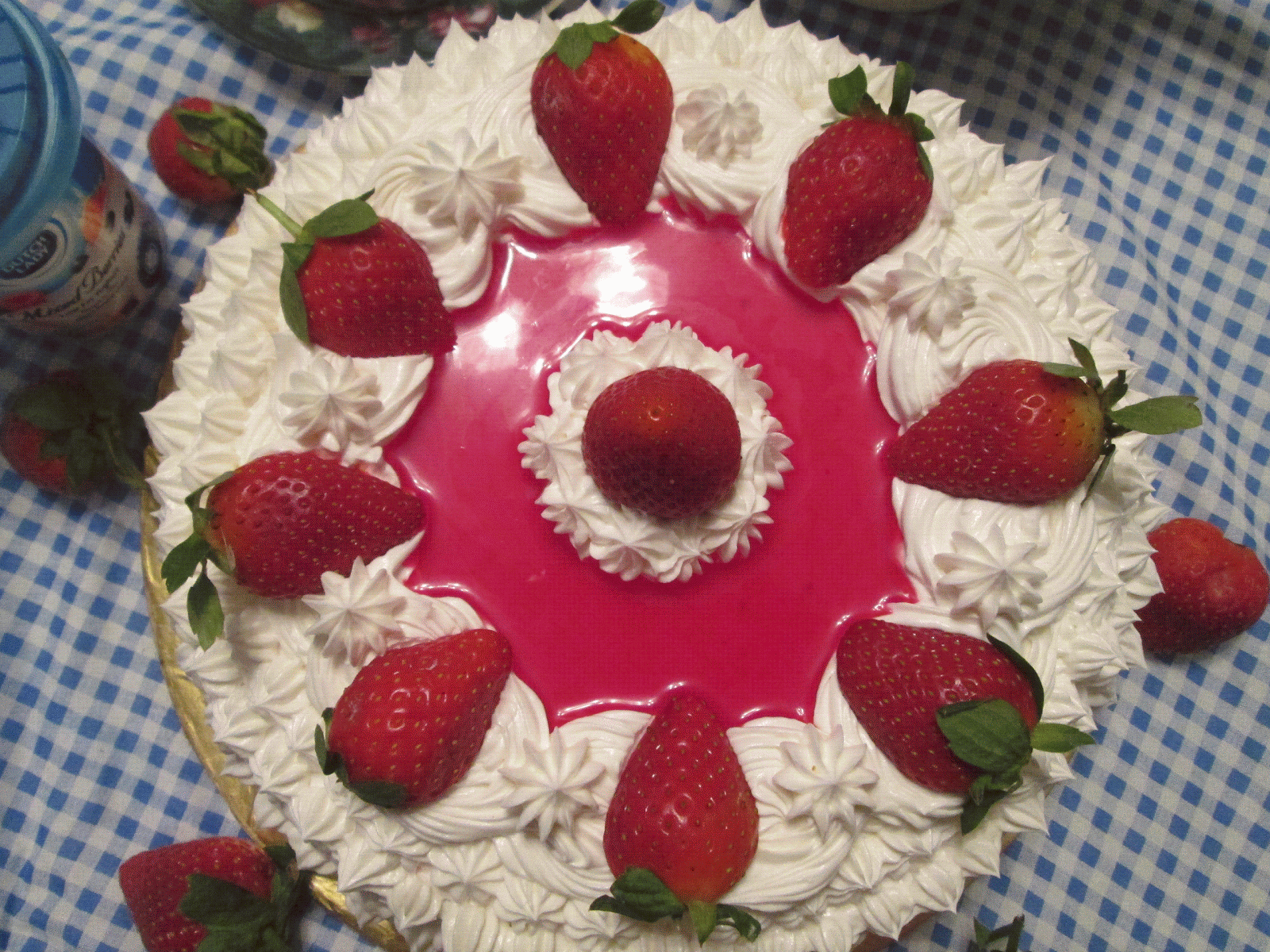 yan's cottage: KEK STRAWBERRY YOGURT