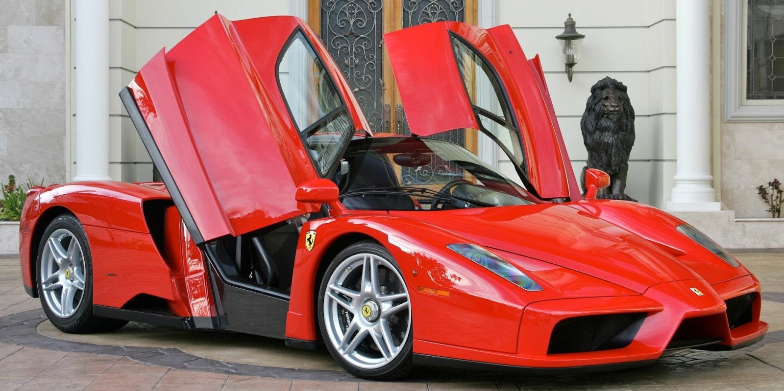 Gambar Mobil Ferrari Warna Merah