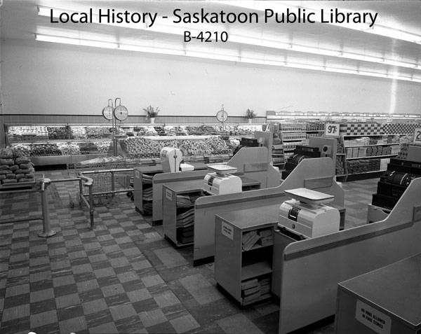 Winnipeg Places: 905 Portage Avenue - Former Safeway / FOODFARE