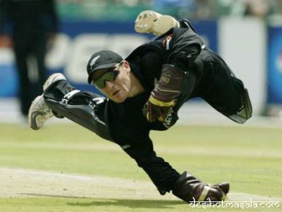 Aleda Costa: Amazing Cricket Catches Images
