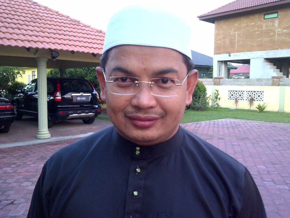 Gemersik Bayu Pantai: Bermaafan – penuhi tuntutan agama atau ikut adat?