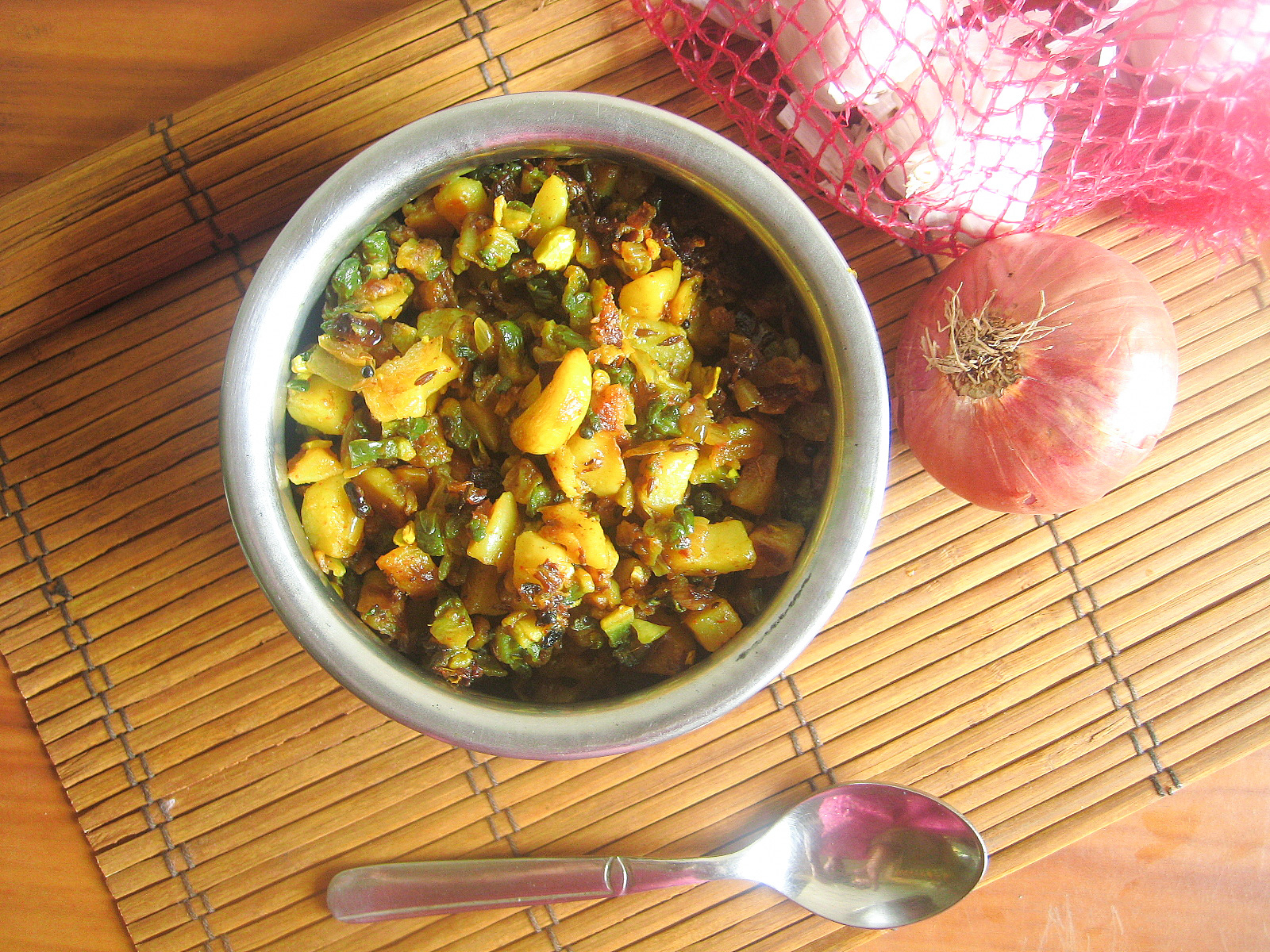 madhuri's kitchen: karela fry recipe / bitter gourd curry / Pavakkai Fry